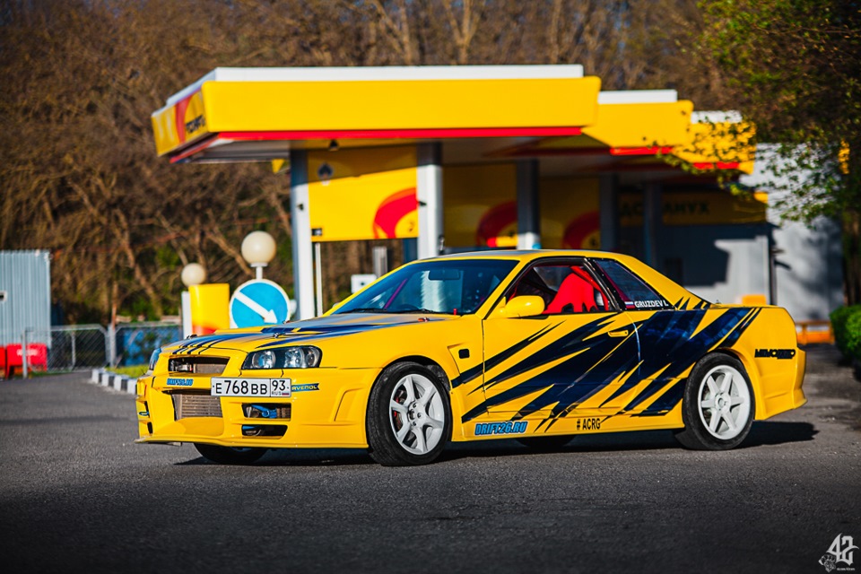 Nissan Skyline R32 Bee'R — DRIVE2