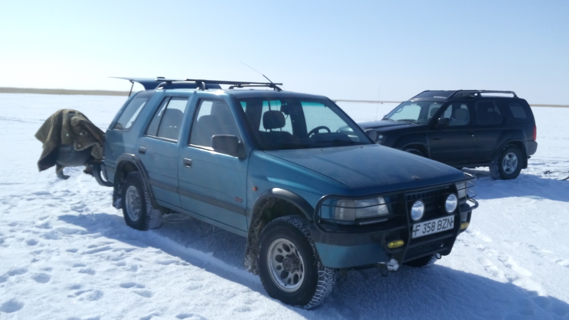 Opel Frontera A Basic 2.4 бензиновый 1993 | сине-зелёный металлик на DRIVE2