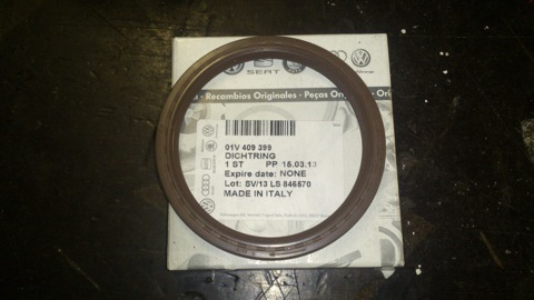 01V409399 Сальник дифференциала правый AUDI: A6 QUATTRO / SKODA: SUPERB ...