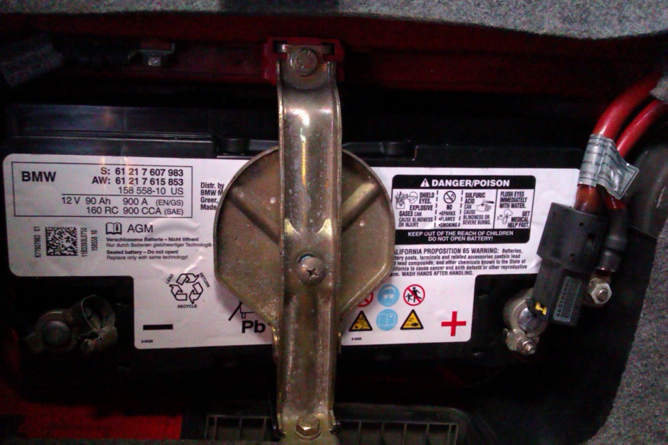 Поменял аккумулятор — BMW 3 series (E46), 2 л, 1998 года | электроника ...