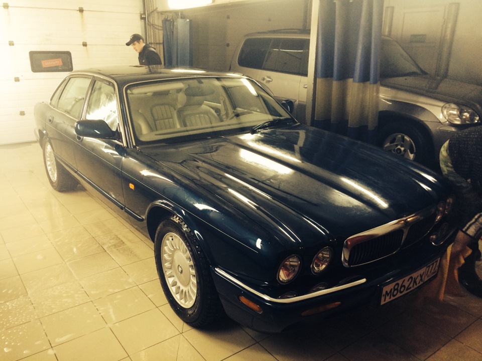Фотосет небольшой — Jaguar XJ Mark 2, 4 л, 1998 года | фотография | DRIVE2