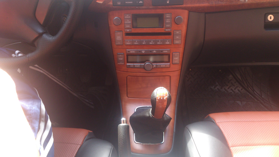 Магнитолу в пленку — Toyota Avensis II, 1,8 л, 2006 года | стайлинг ...