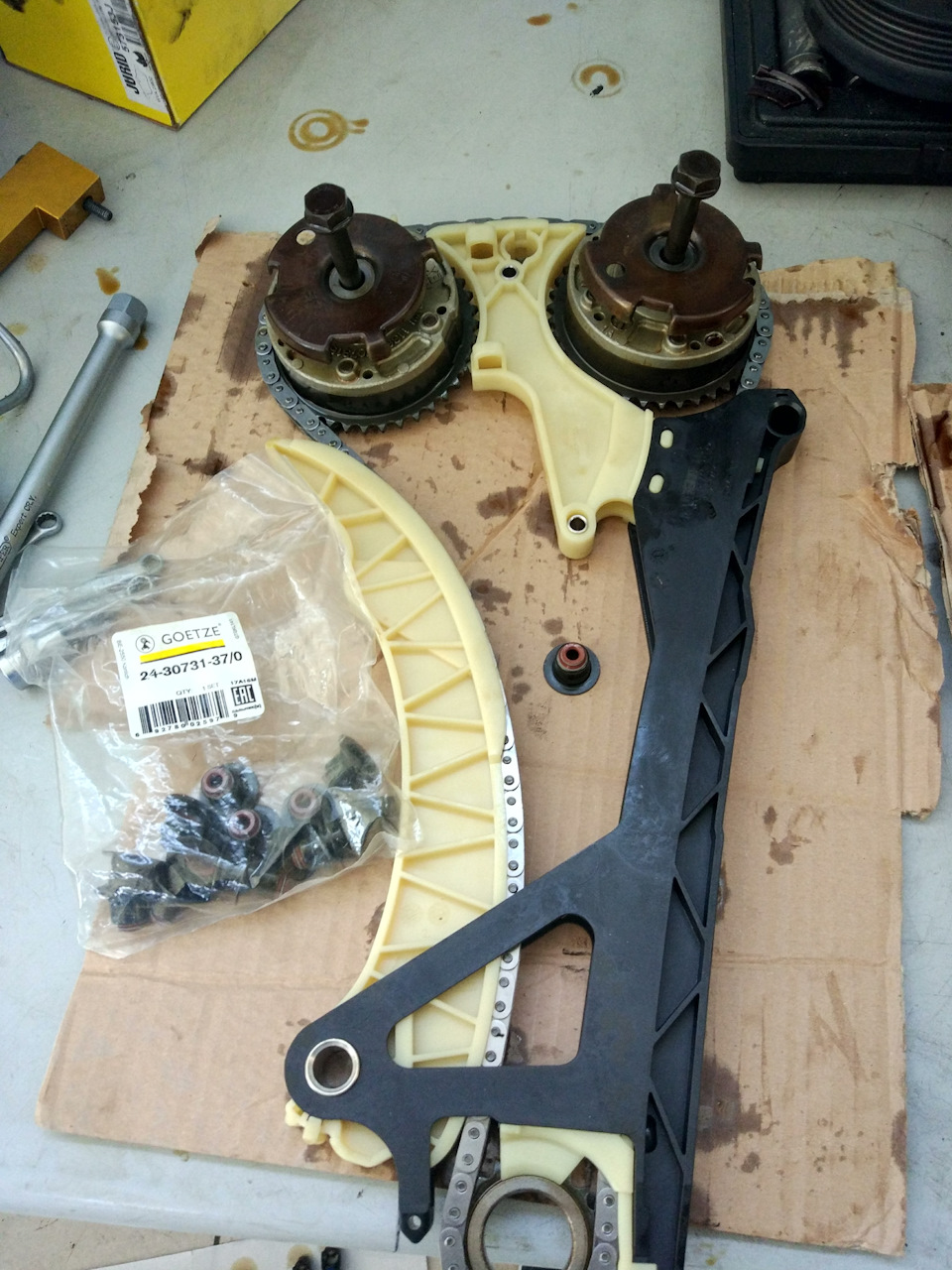 2430731370 Колпачок маслосъемный GOETZE | Запчасти на DRIVE2