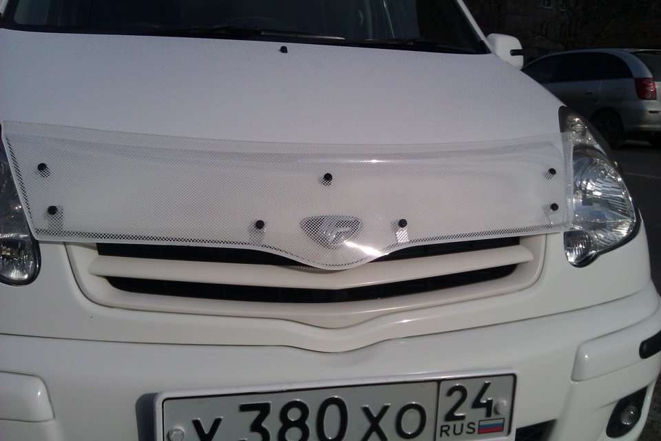 затянул капот — Toyota Funcargo, 1,5 л, 2005 года | стайлинг | DRIVE2