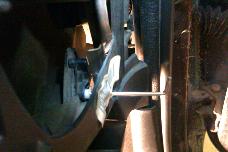 Резистор печки — Peugeot 307, 1,6 л, 2004 года | своими руками | DRIVE2