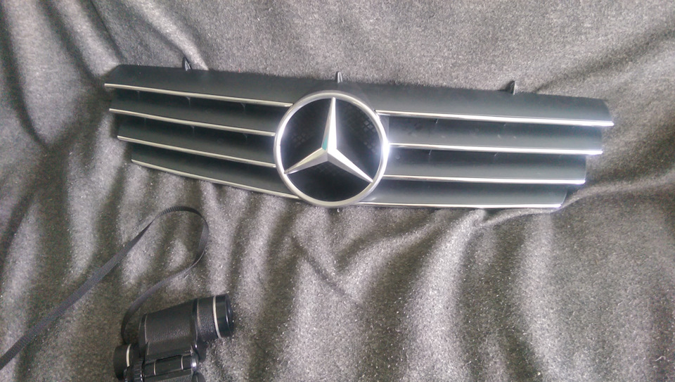 Обновил хром на решетке — Mercedes-Benz CL (W215), 5 л, 2000 года ...