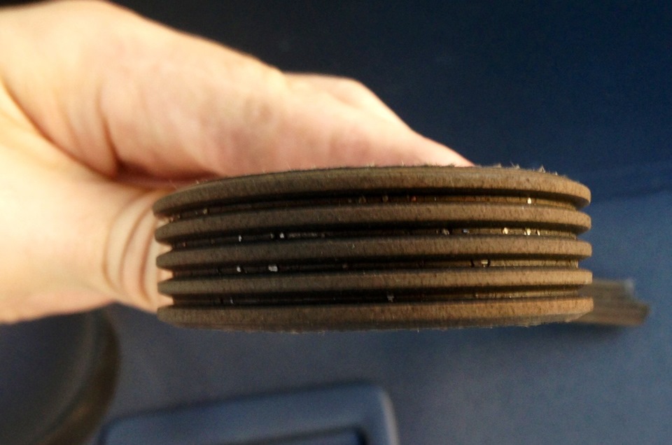 30757613 Поликлиновый ремень Volvo | Запчасти на DRIVE2