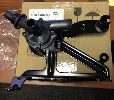 11518616992 Дополнительный насос ОЖ BMW | Запчасти на DRIVE2