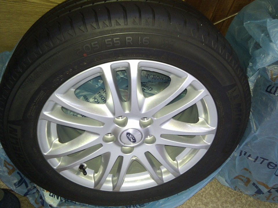 Литые диски FORD finis 1710604 — Ford Focus Hatchback III, 1,6 л, 2011 ...