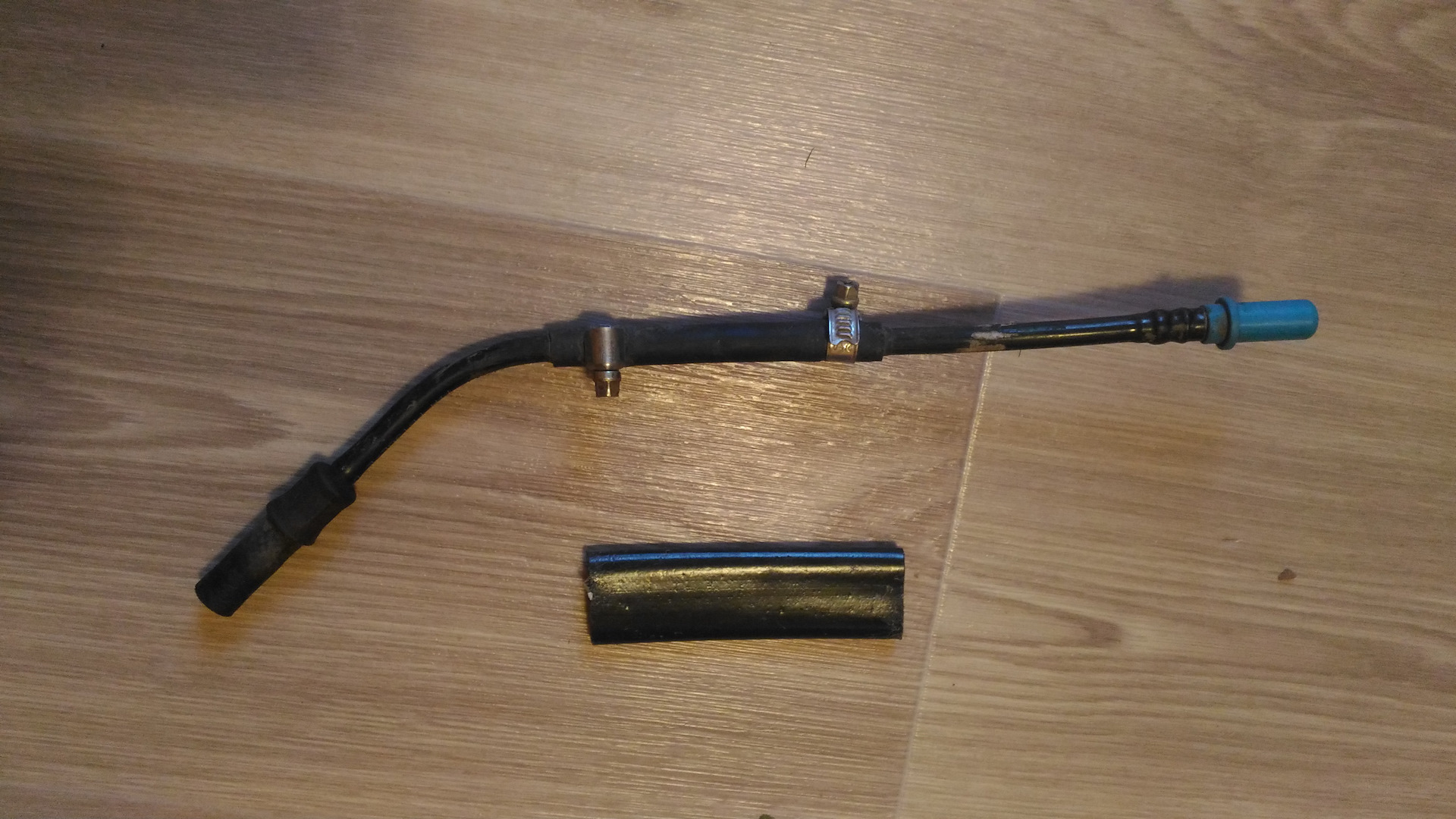 Перетерся топливный патрубок BMW X1 — BMW X1 (E84), 2 л, 2011 года ...