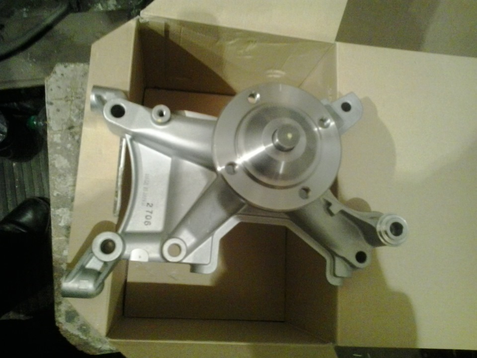 Замена кронштейна муфты вентилятора — Lexus LX (UZJ100), 4,7 л, 2003 ...