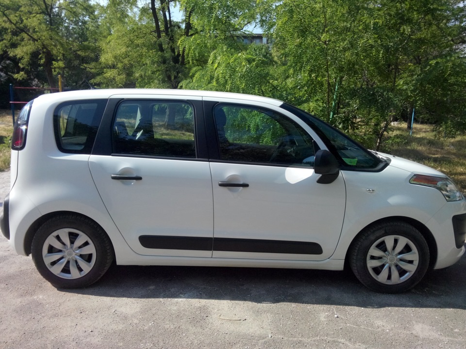 Надоел аквариум . Затонировался — Citroen C3 Picasso, 1,4 л, 2013 года | тюнинг | DRIVE2