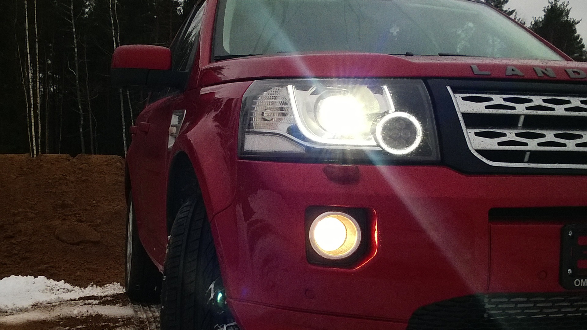 Land Rover Freelander 2 2.2 дизельный 2013 | firenze red (металлик) на ...