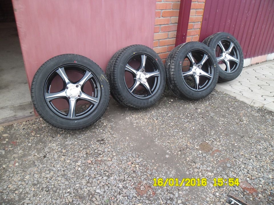 поставил новые колеса на машину — Nissan Almera Classic (B10), 1,6 л ...
