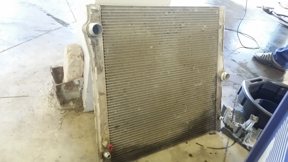 Замена электропомпы — BMW X5 (E70), 2008 года | запчасти | DRIVE2