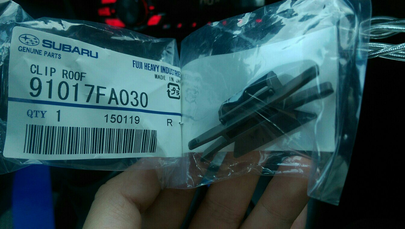 Лобовой молдинг, заглушки щеток перед-зад, клипсы, пружина педали ...