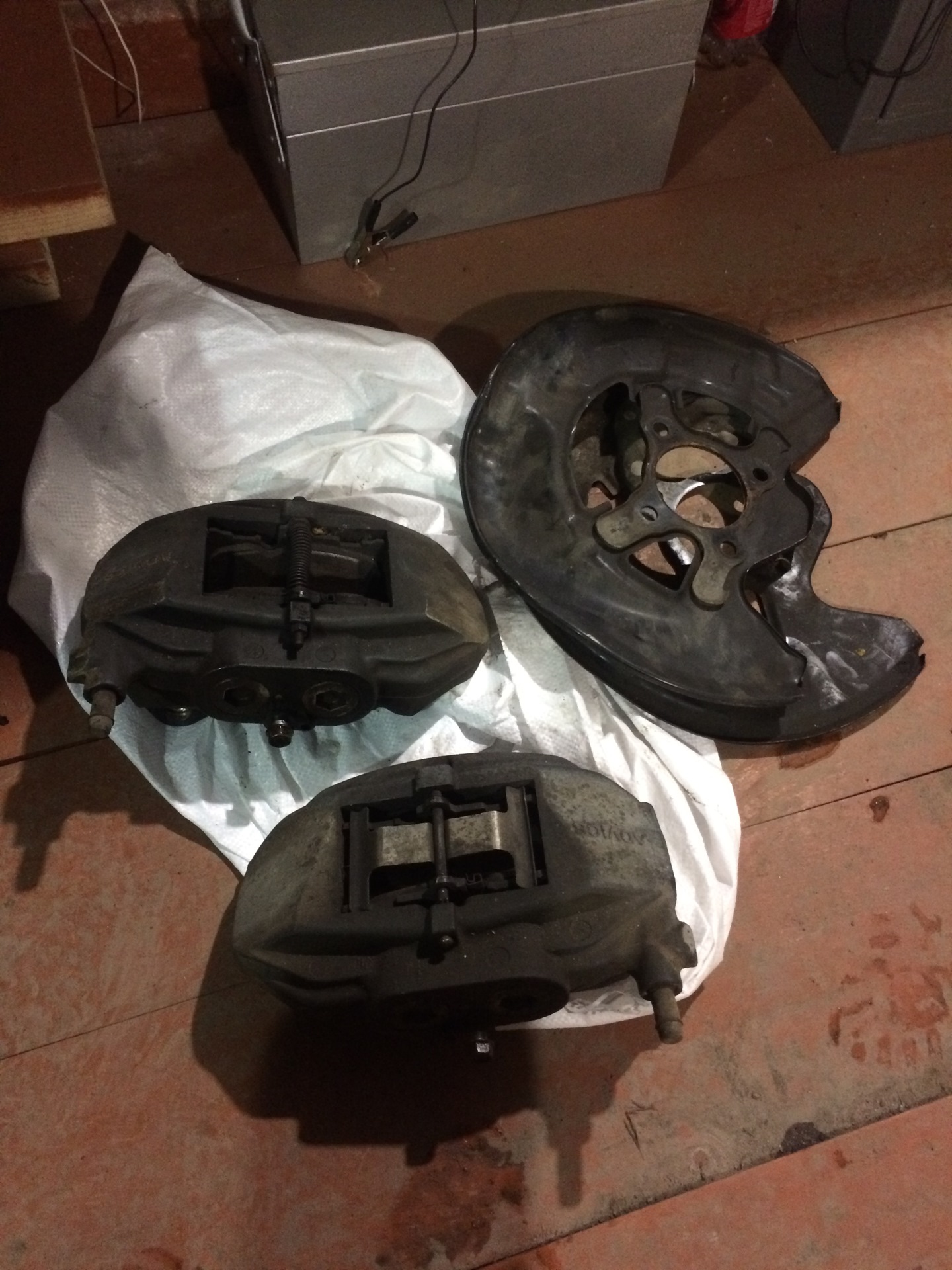 Пришли передние суппорта от GS — Lexus IS II, 2,5 л, 2010 года | тюнинг ...