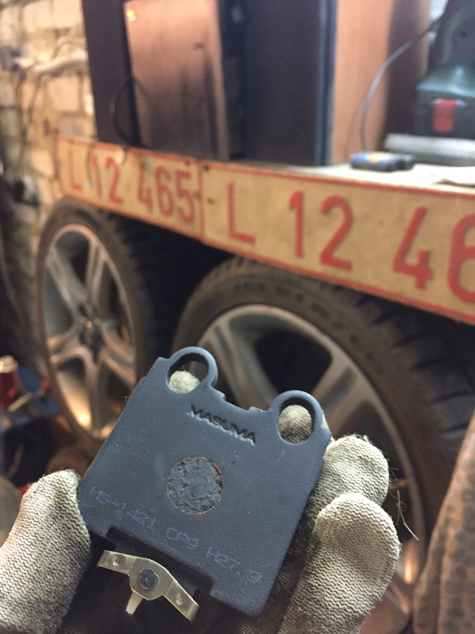 Плановая замена тормозных колодок. — Lexus IS, 2 л, 1999 года ...