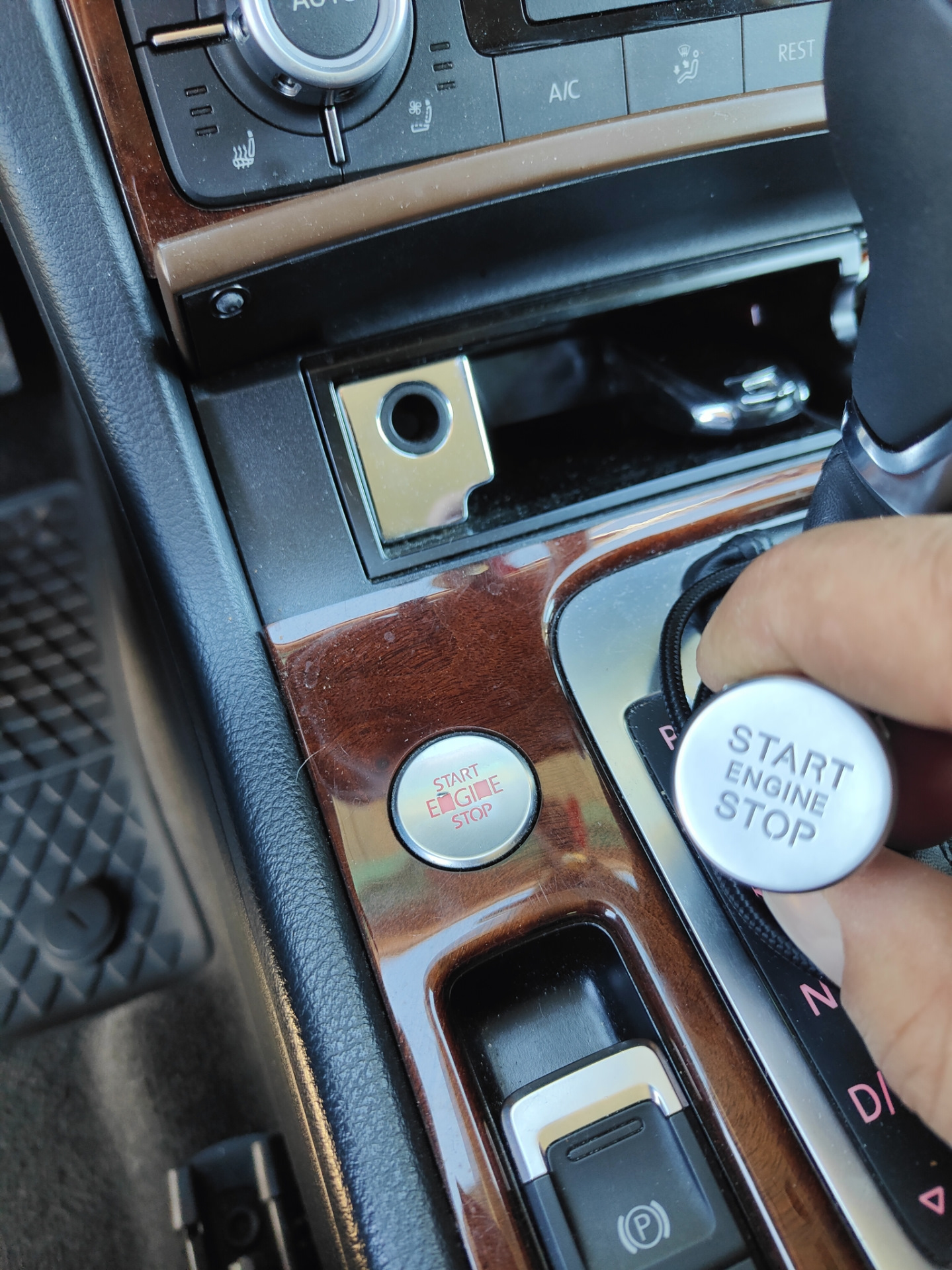 Замена кнопки START STOP — Volkswagen Touareg (2G), 3 л, 2013 года | электроника | DRIVE2