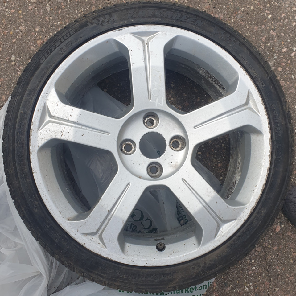 Шины летние Bridgestone 225/40 R18, литые диски Peugeot 7,5Jx18 ET33 ...