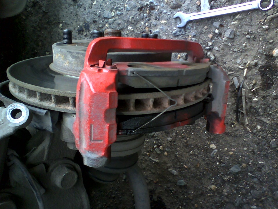 Замена направляющих суппорта — Toyota Camry (V40), 1,8 л, 1997 года ...