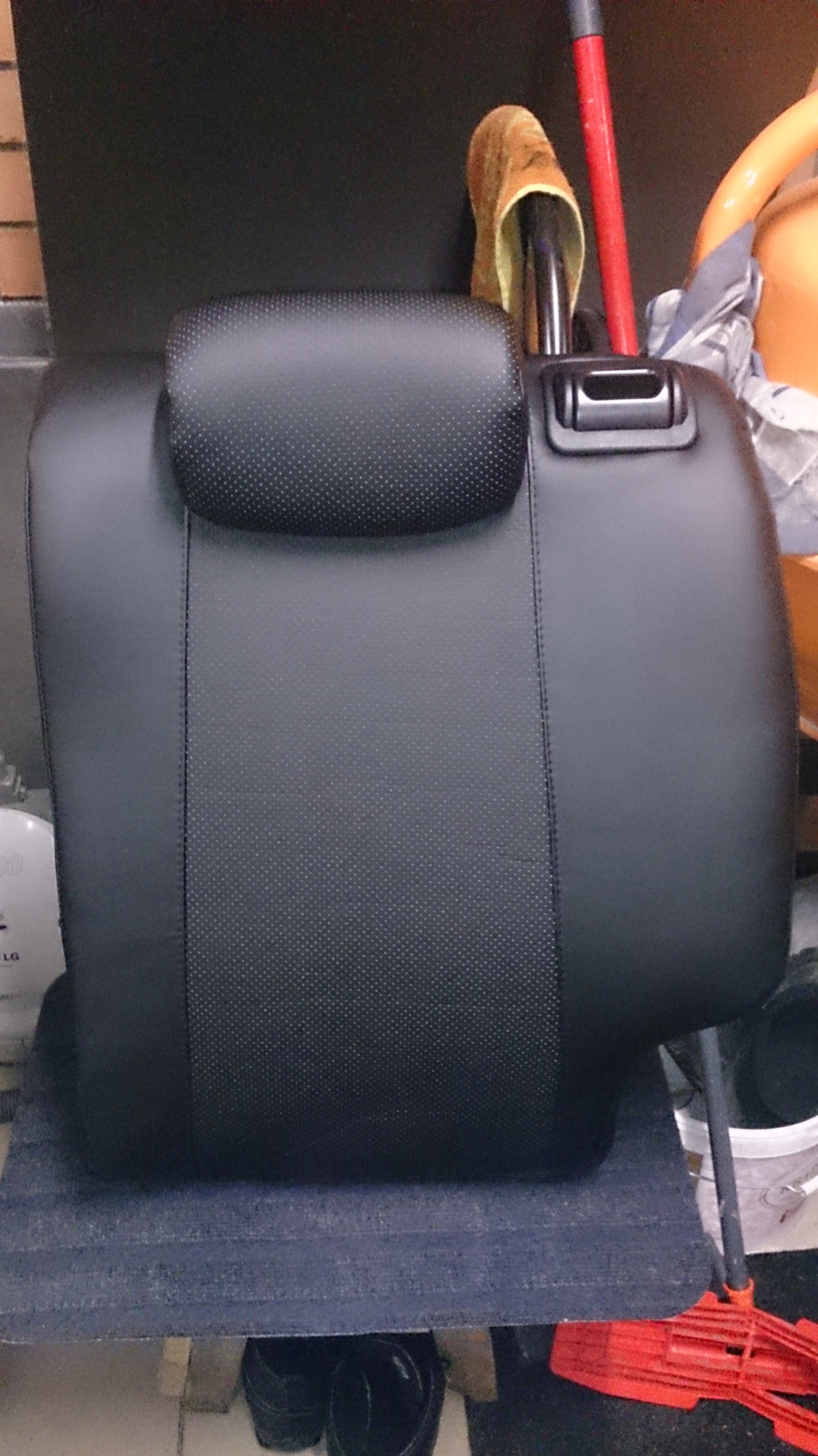 Чехлы из экокожи — Hyundai ix35, 2 л, 2013 года | стайлинг | DRIVE2