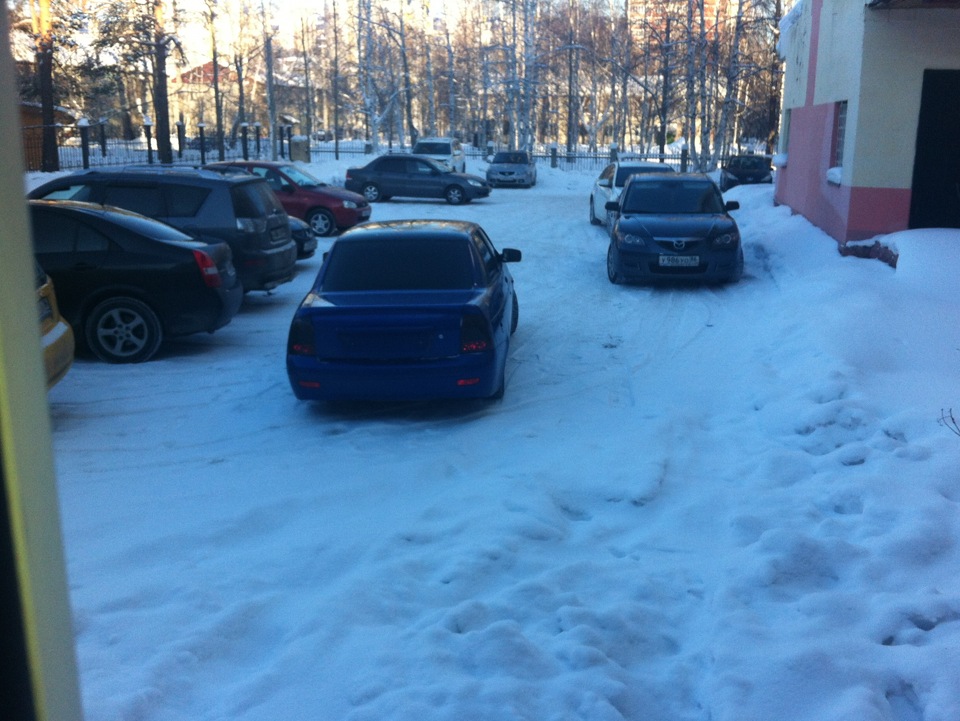 без номеров — Lada Приора седан, 1,6 л, 2010 года | нарушение ПДД | DRIVE2