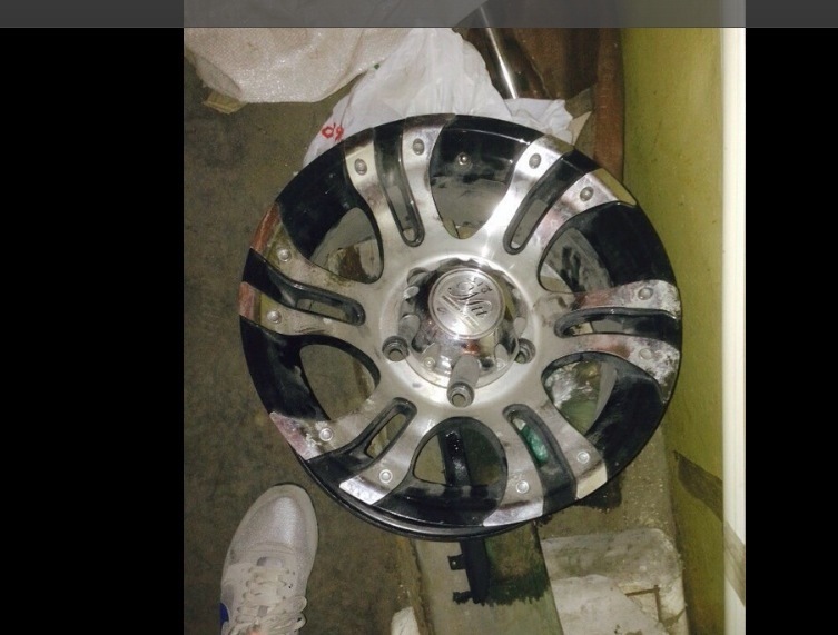 Продам Диски на ВАЗ НИВА R-15 — DRIVE2