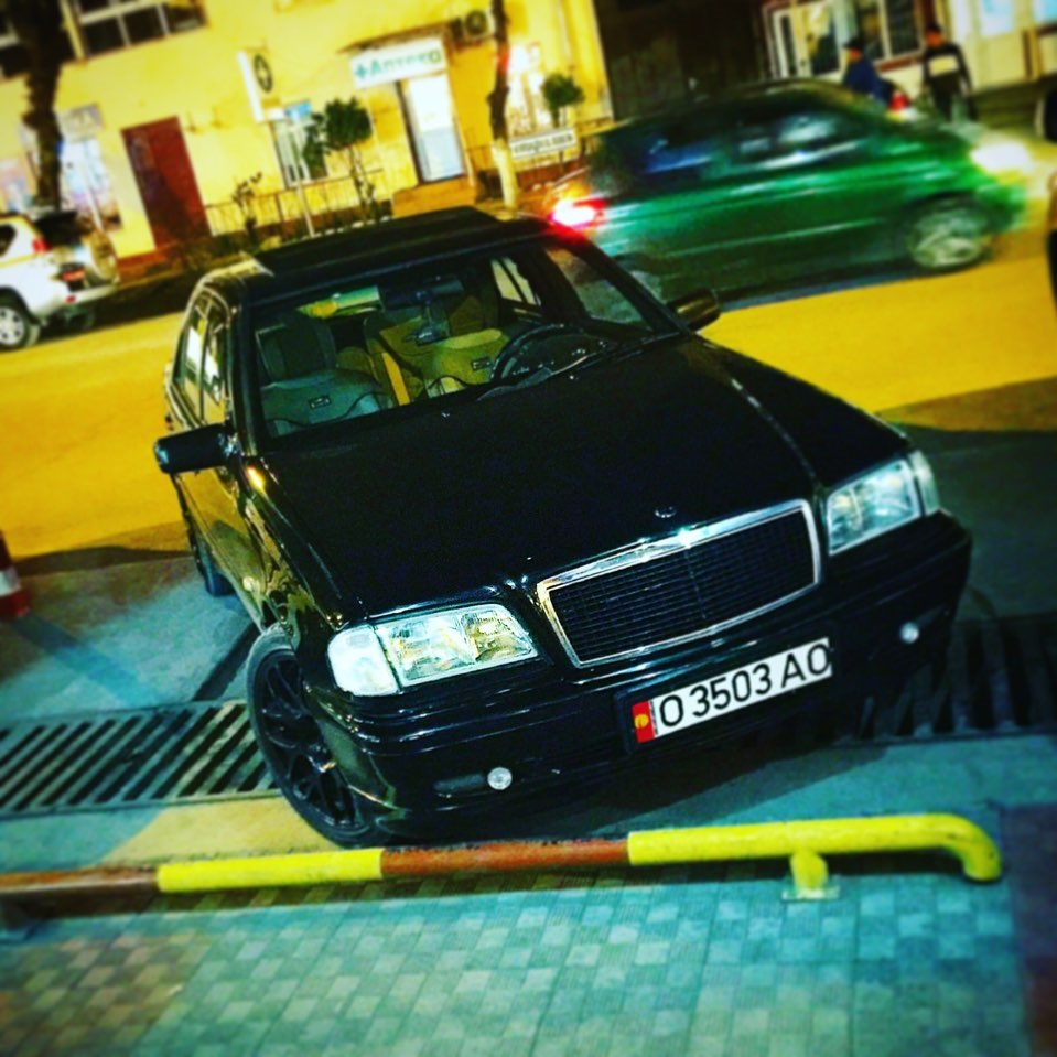 Темная ночь — Mercedes-Benz C-Class (W202), 1,8 л, 1999 года | встреча | DRIVE2