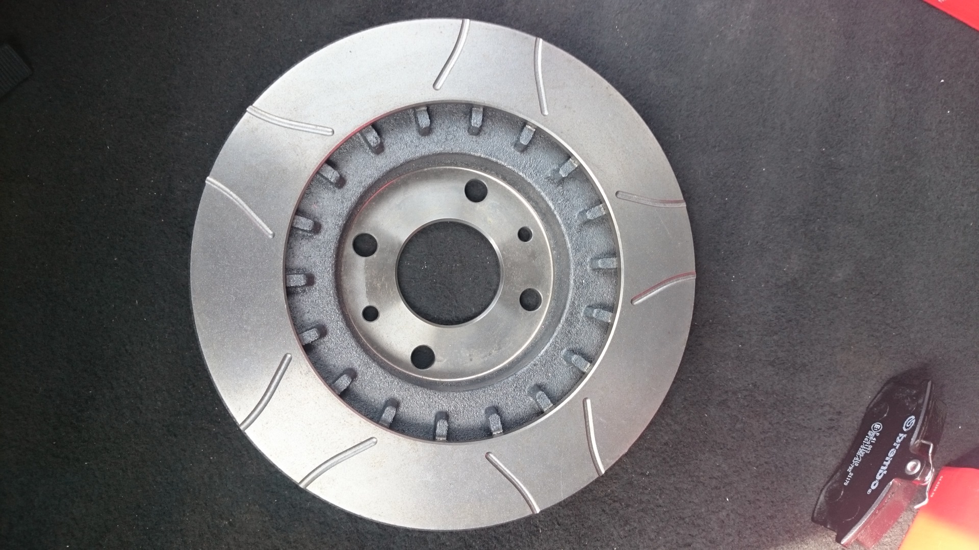 brembo — Lada Приора седан, 1,6 л, 2009 года | тюнинг | DRIVE2