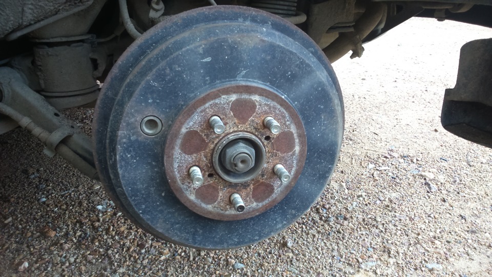 Покраска тормозных барабанов) — Subaru Impreza (GE/GH), 1,5 л, 2010 ...