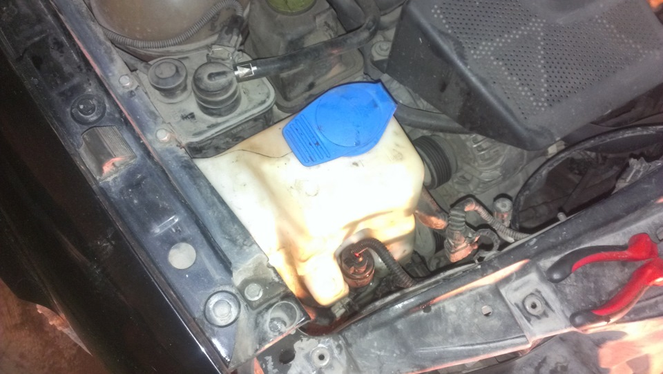 Установка штатного омывателя фар VW Golf mk4 — Volkswagen Golf Mk4, 1,9 ...