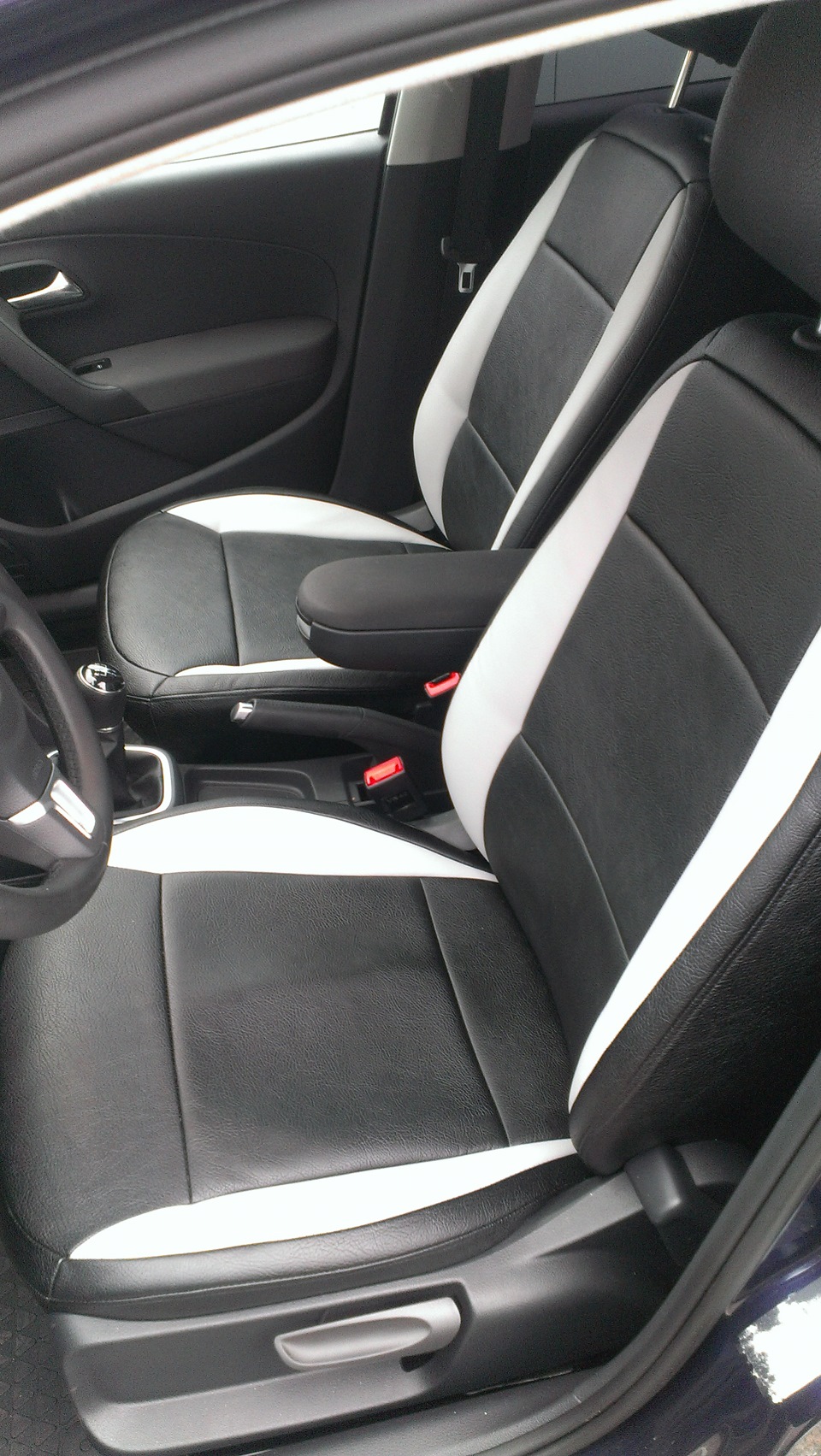 чехлы часть 2 — Volkswagen Polo Sedan, 1,6 л, 2012 года | другое | DRIVE2