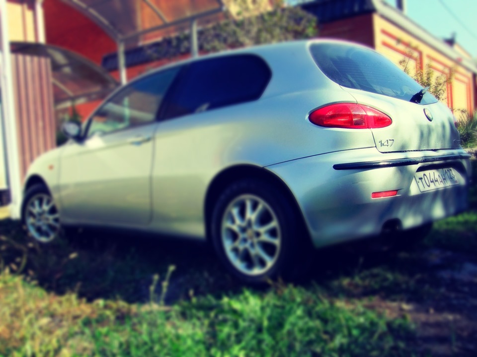 Выдалось время пофоткать Альфу) — Alfa Romeo 147, 2 л, 2002 года ...