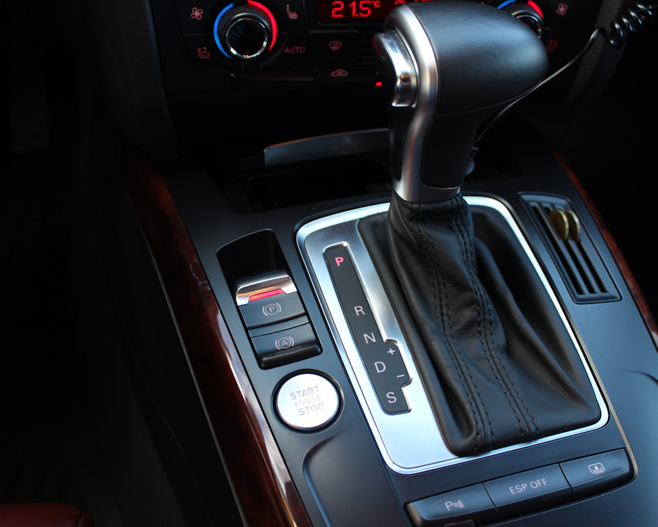 Блок предохранителей и реле Audi A4 B8 — Audi A4 (B8), 3,2 л, 2009 года ...
