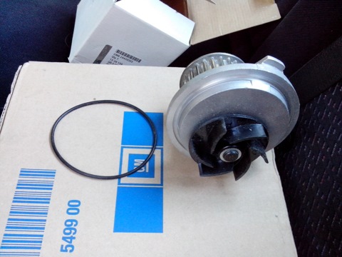 1334139 Насос водяной Opel | Запчасти на DRIVE2