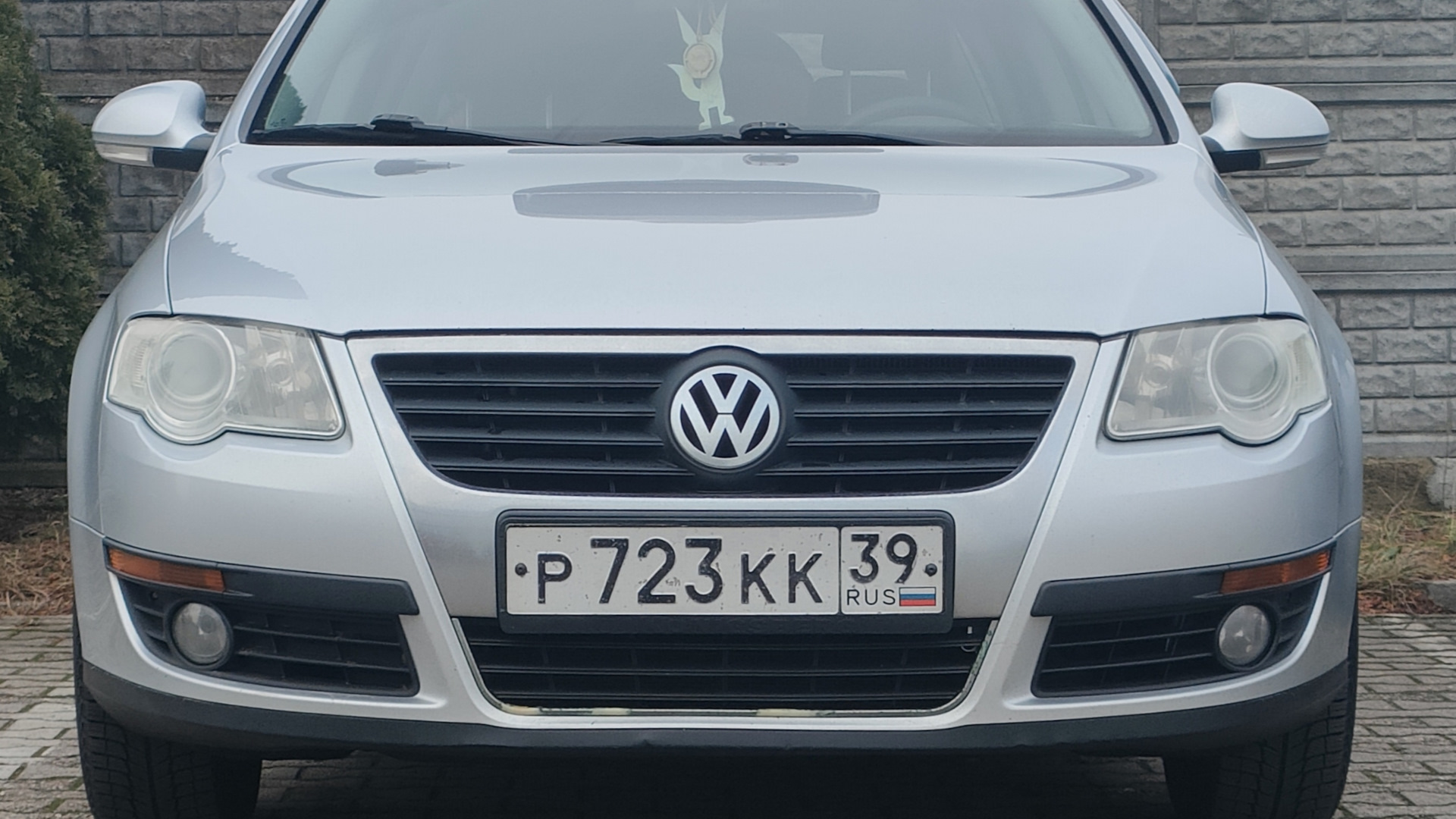 Volkswagen Passat Variant (B6) 2.0 дизельный 2009 | 2.0 CBDC не не ...