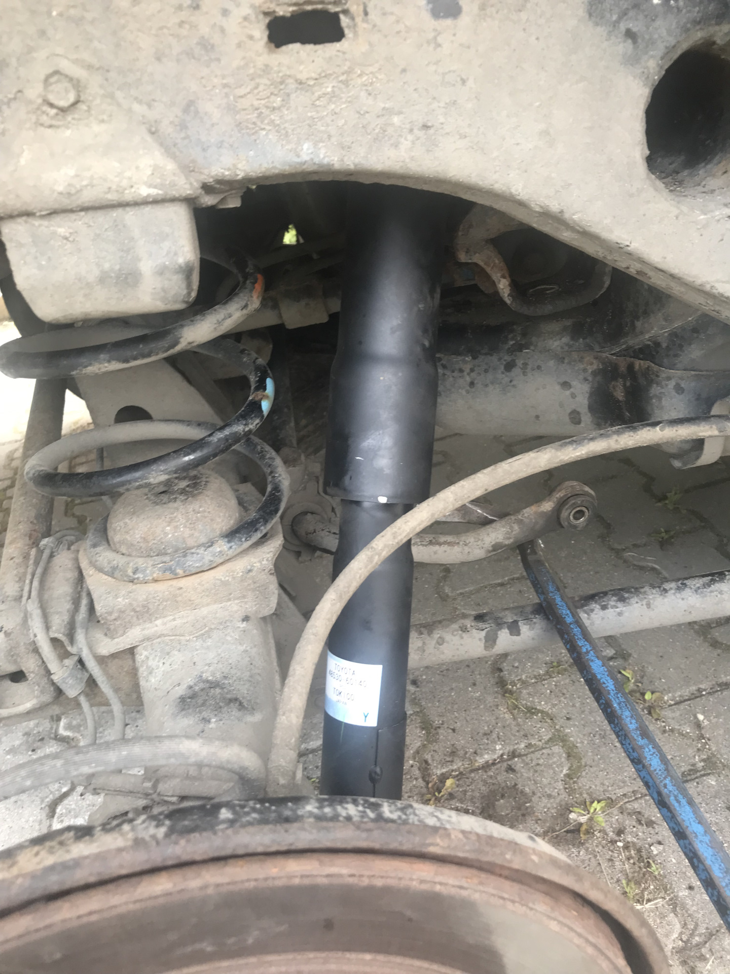 Замена задних амортов и стабилизаторов — Toyota Land Cruiser 200, 4,5 л ...