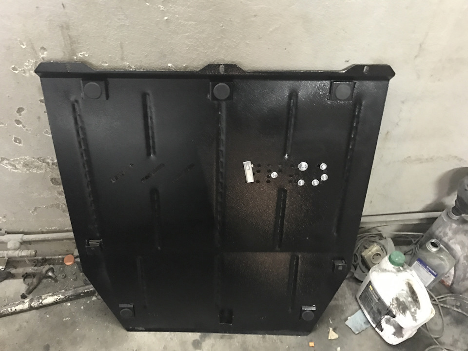 Защита двигателя — Renault Laguna III, 2 л, 2012 года | аксессуары | DRIVE2