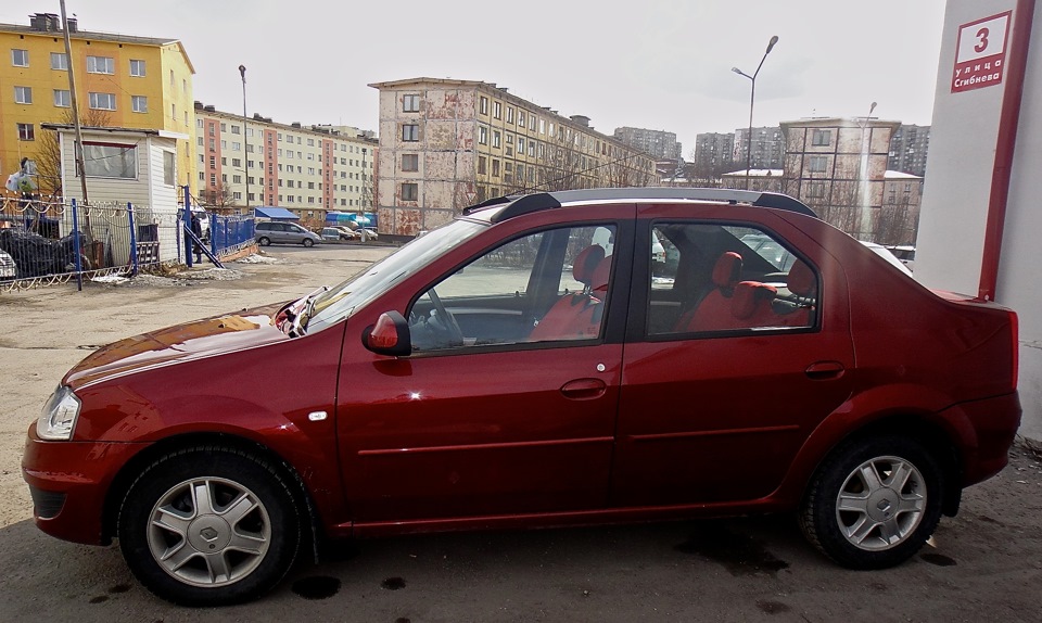 Рейлинги вернулись на место + новая наклейка. — Renault Logan (1G), 1,6 ...