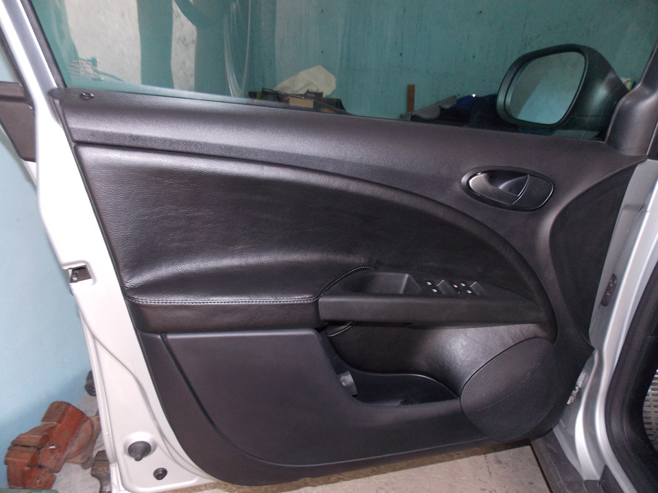 Вставки в двери — SEAT Altea Freetrack, 2 л, 2012 года | стайлинг | DRIVE2