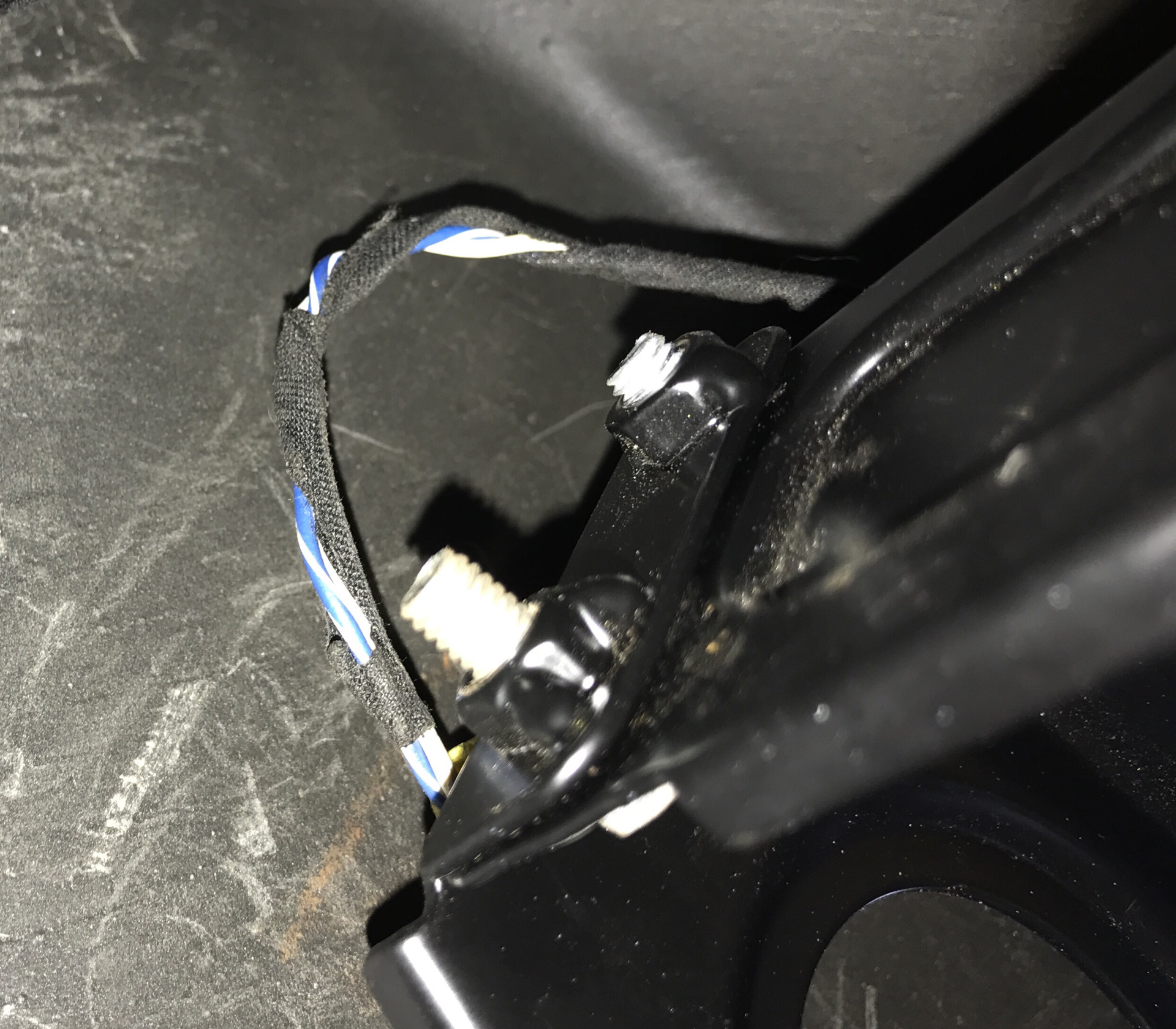 Замена проводки. Ноу-хау #1 — BMW 5 series Touring (E39), 2,5 л, 1998 ...