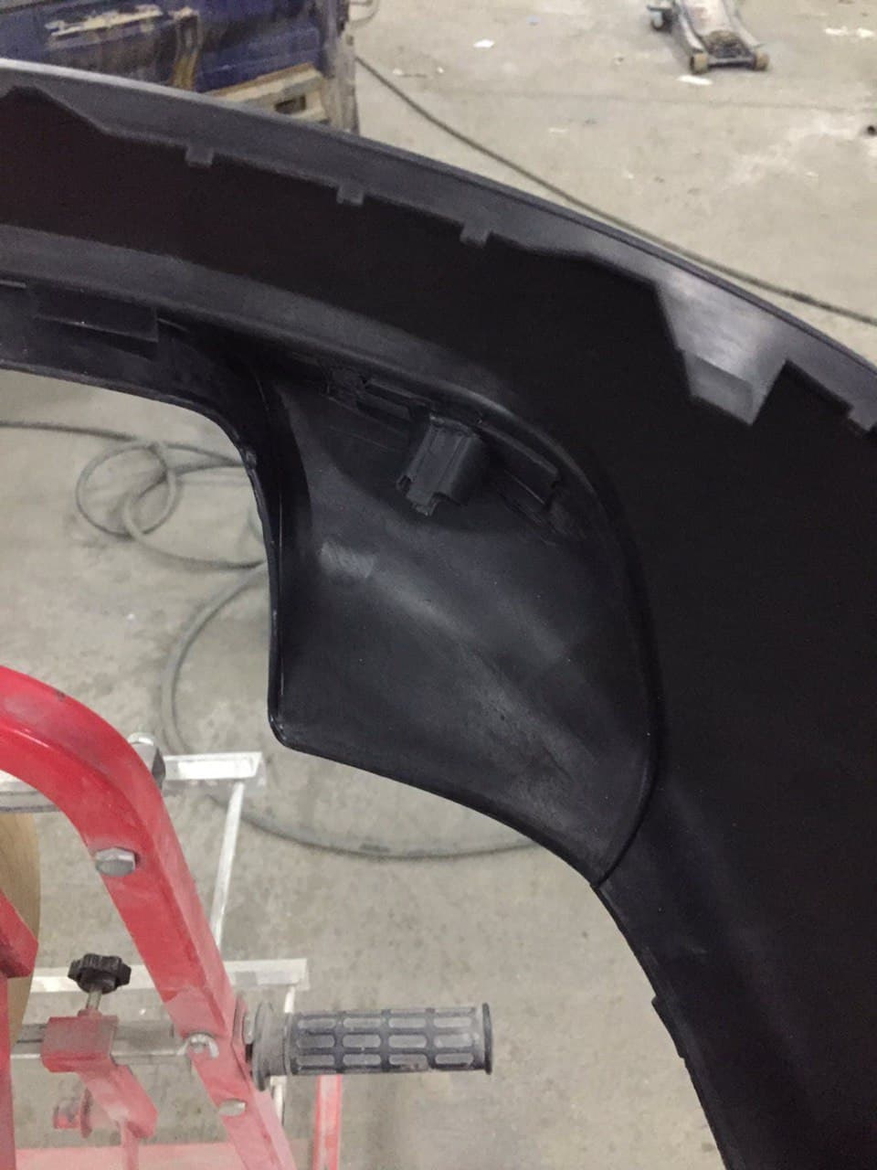 35. Установка юбки заднего бампера от 2014-2016MY — Volvo S80 (2G), 1,6 ...