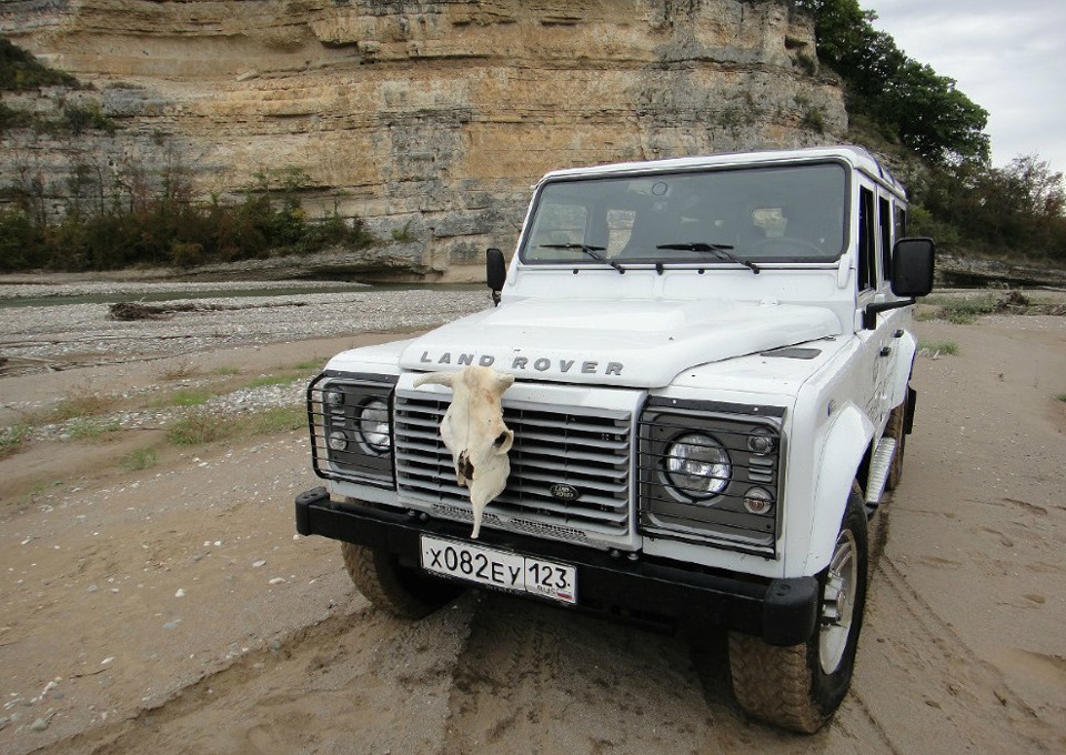 Cкалистые просторы Кавказа на Land Rover Defender — DRIVE2