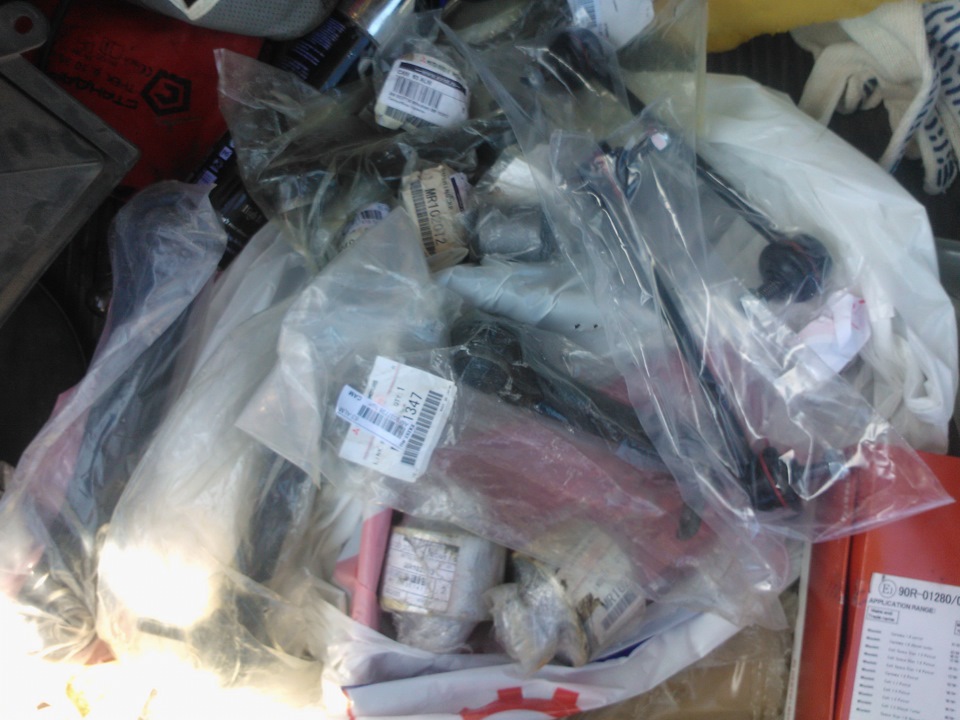 MR102012 Сайленблок ниж рычаг Mitsubishi | Запчасти на DRIVE2