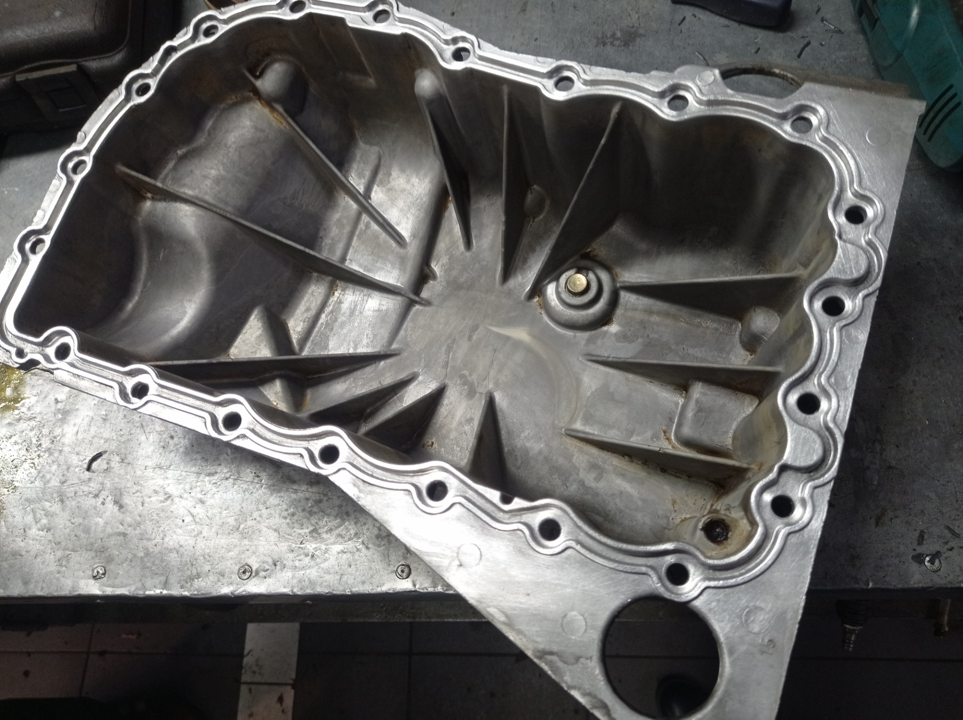 Боротьба з підтіканням, перейшла в ТО( зд сальник, ліва шарова, масло ...