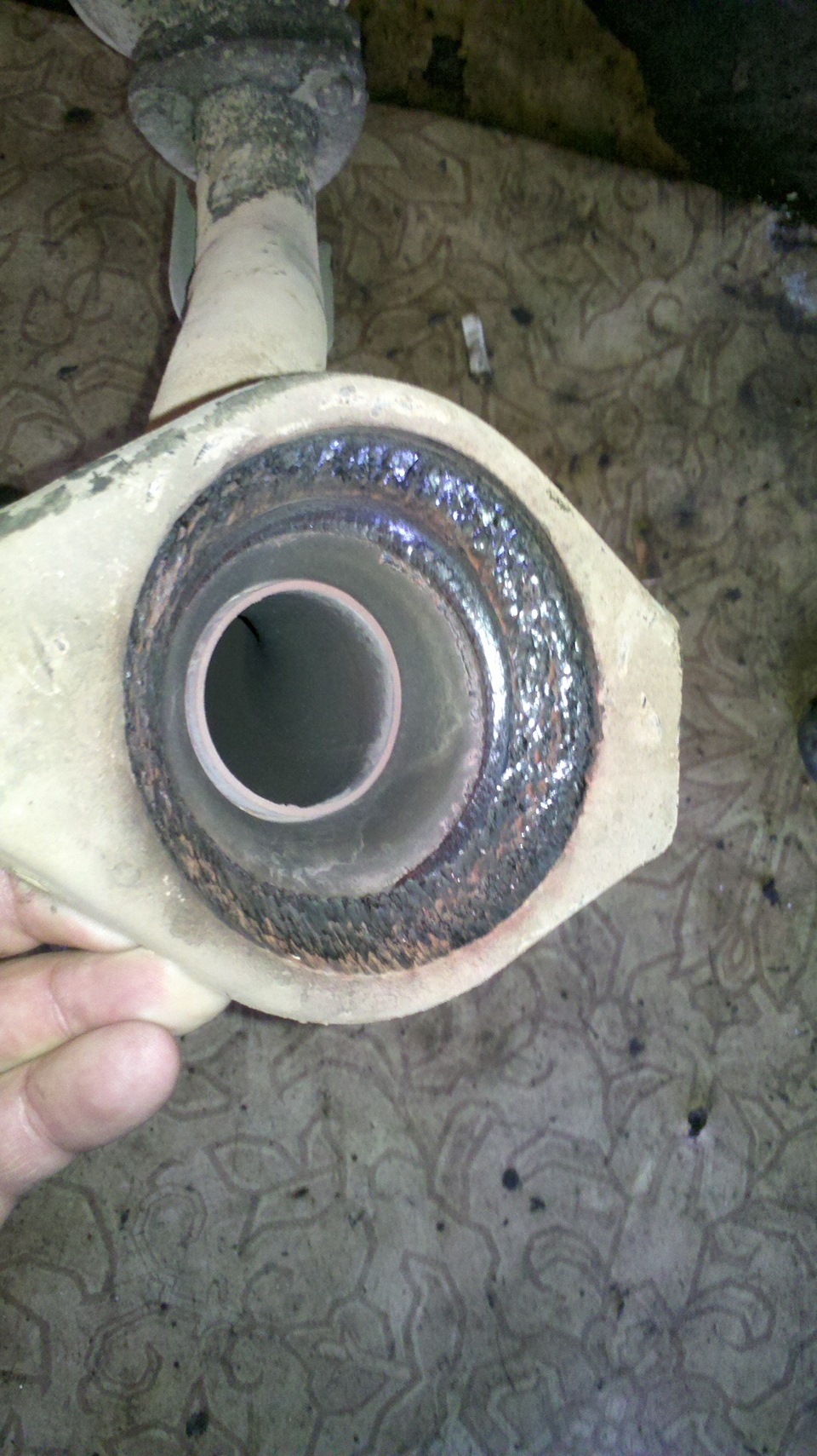 Замена приемной трубы и переднего глушителя. — Volkswagen Passat B3, 1 ...