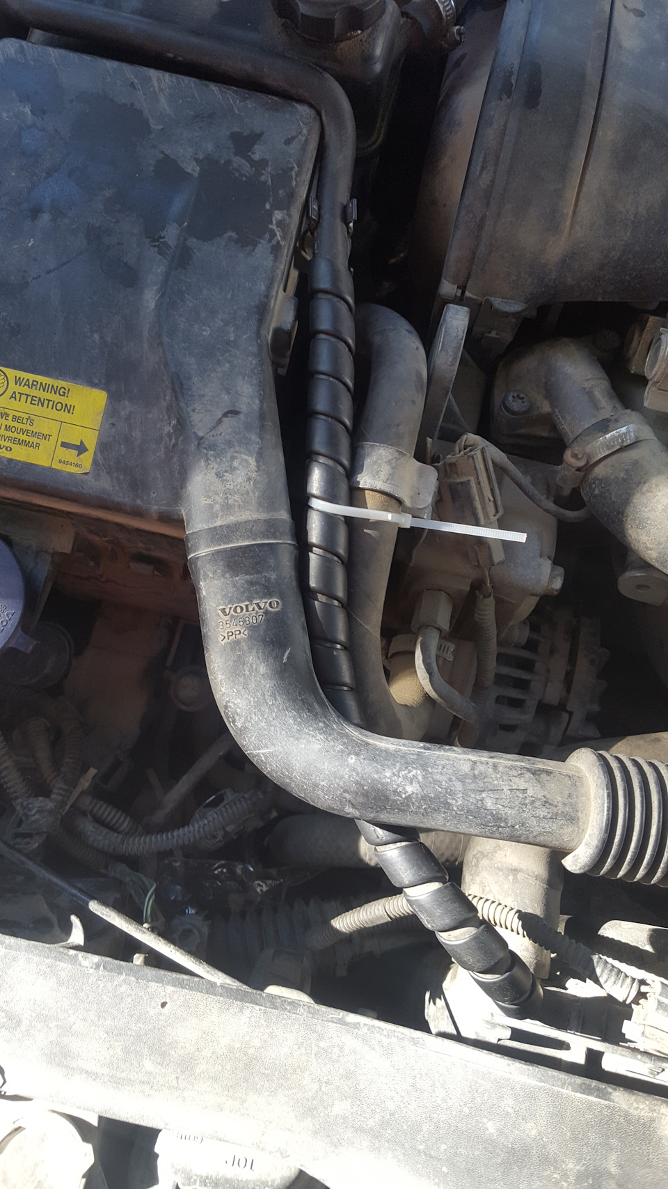 3545307 AIR DUCT Volvo | Запчасти на DRIVE2