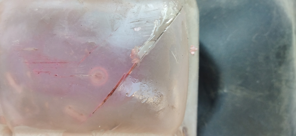 Замена расширительного бочка — Ford Focus Sedan II, 1,8 л, 2008 года ...