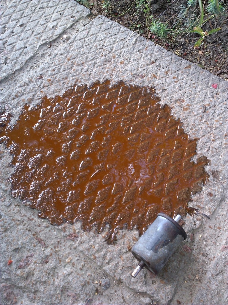 Топливный фильтр и бегунок трамблера — Mazda 323 IV, 1,6 л, 1989 года ...